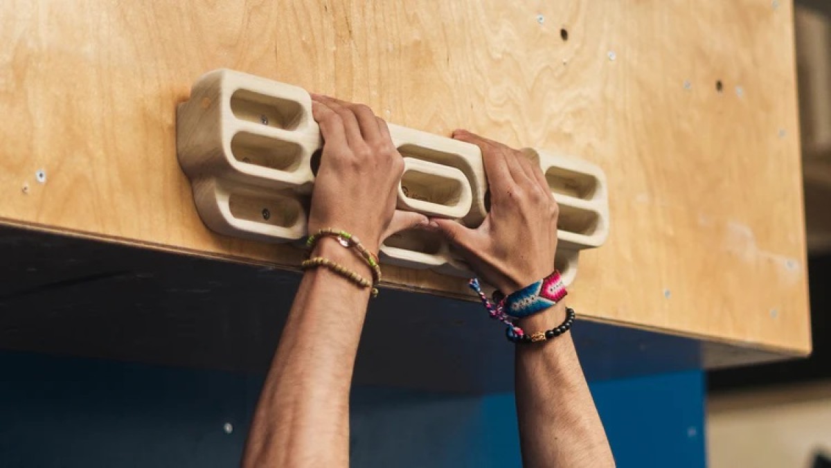 Y&Y VerticalBoard First Climbing Hangboard – Bushcraft Equipment